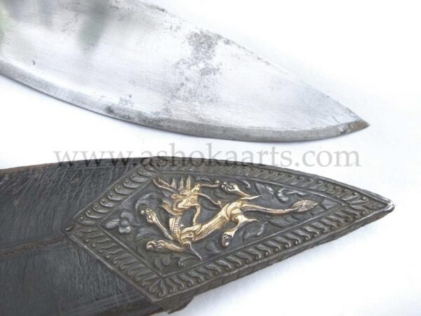 Fine Nepalese Kukri Knife with Royal Arms - Antique Swords and Weapons ...