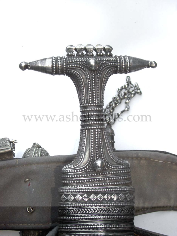 Fine Antique Yemeni Silver Jambiya Dagger - Antique Swords and Weapons ...